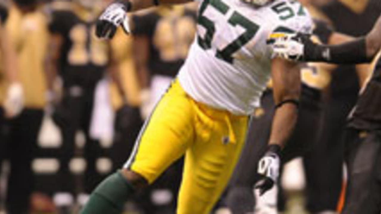 Packers Sign Four Players, Release LB Hunter