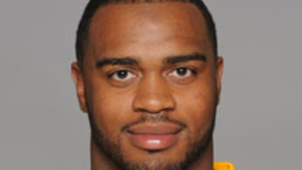 Neal Brings Versatility To Defensive Line