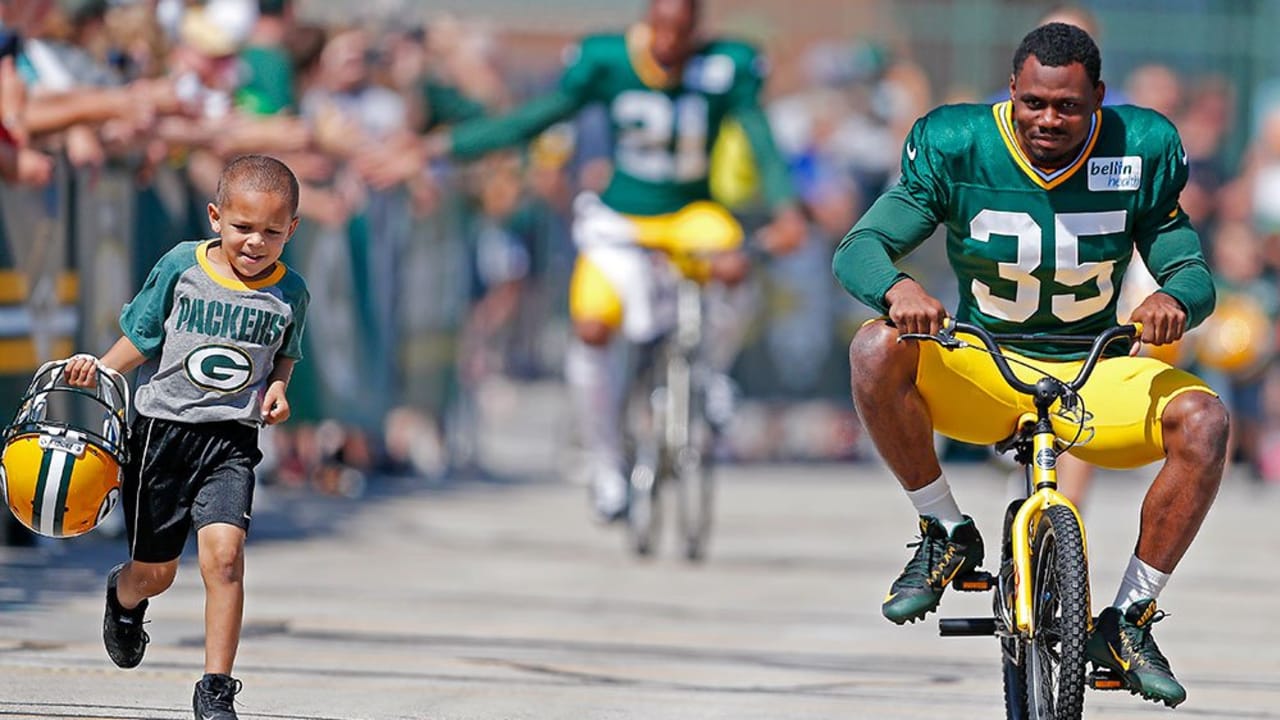 Tradition continues: Packers on bikes