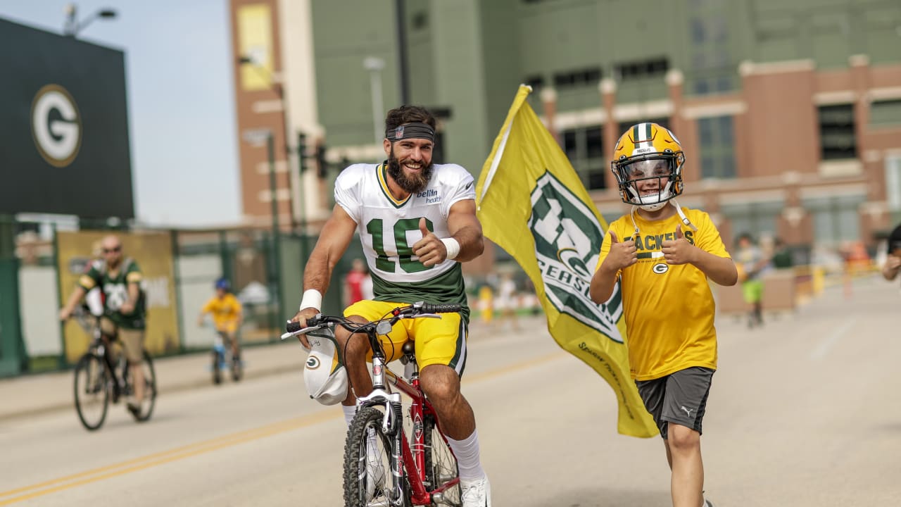 Packers take a Sunday ride