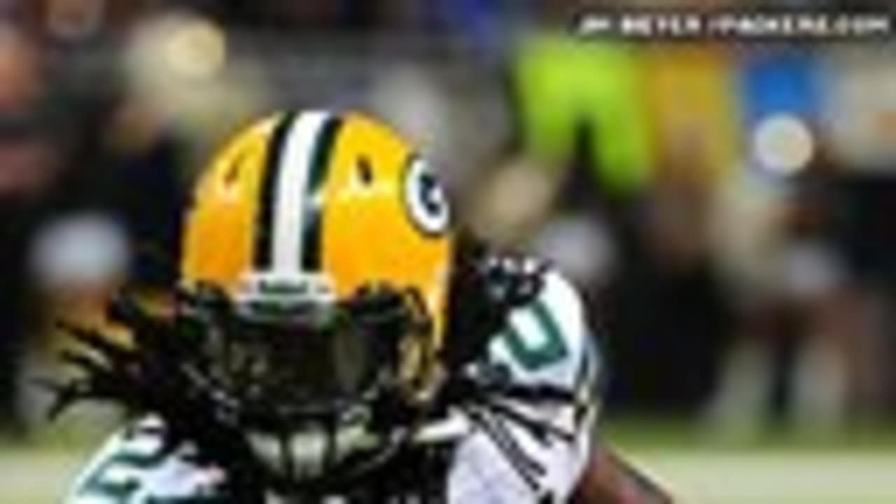 Lacy shows power; Finley, Packers overmatch Rams