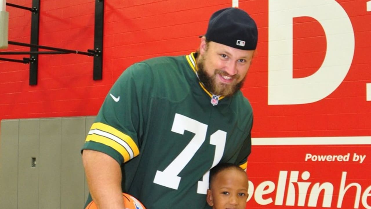 Packers spend time with kids at Pals Party