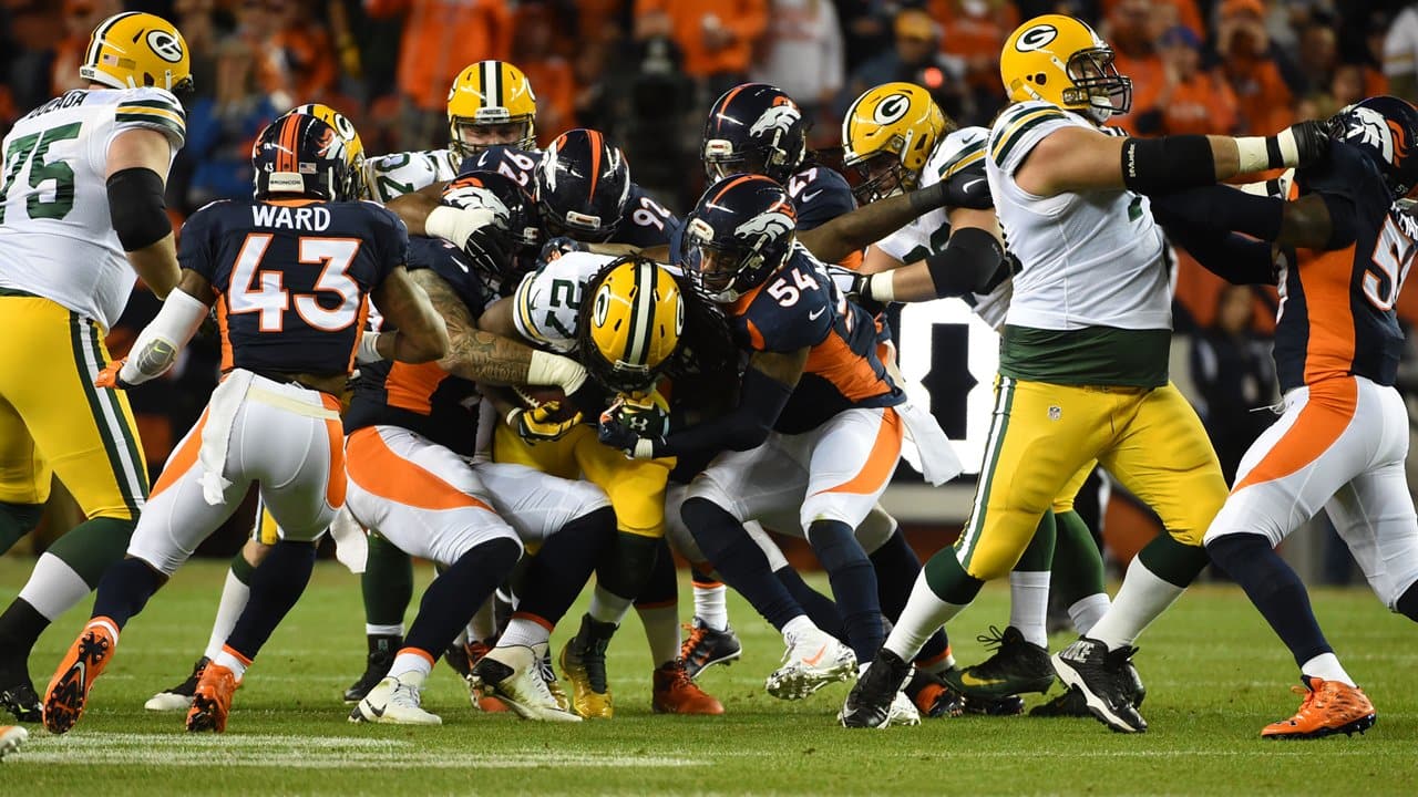 Shots from Sunday: Packers at Broncos