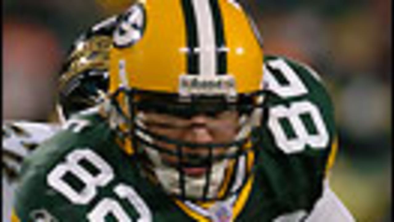 Packers Re-Sign Ben Steele