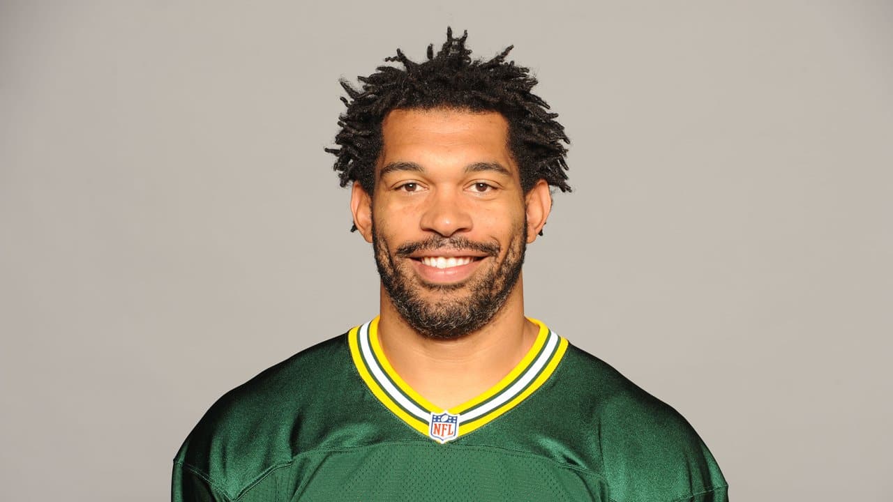 Happy Birthday to Julius Peppers!