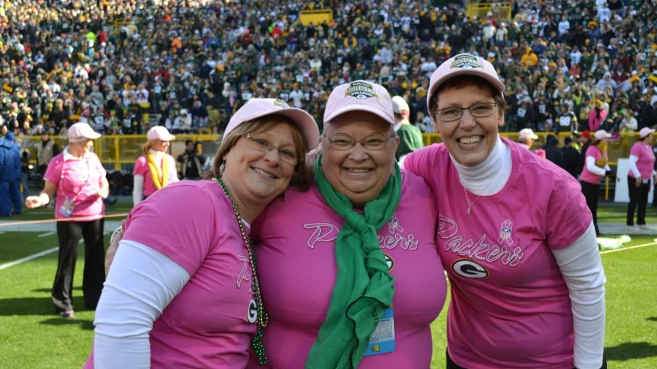 Packers recognize breast cancer awareness
