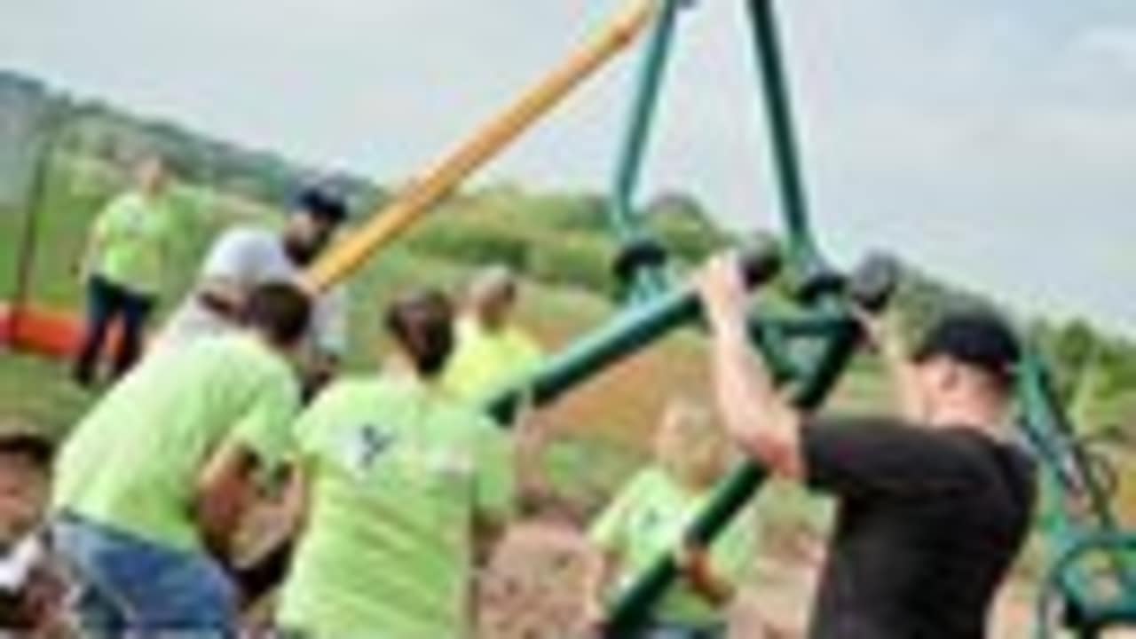 Packers and Humana team up to build playground in De Pere