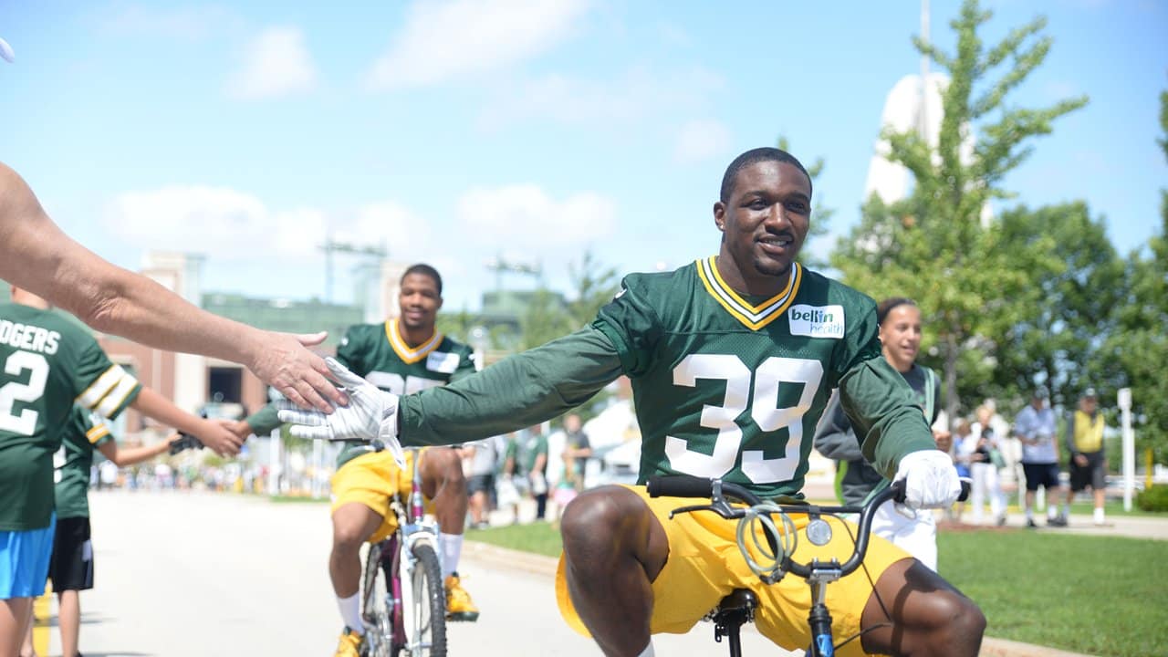 Best of Packers riding kids' bikes: Aug. 19