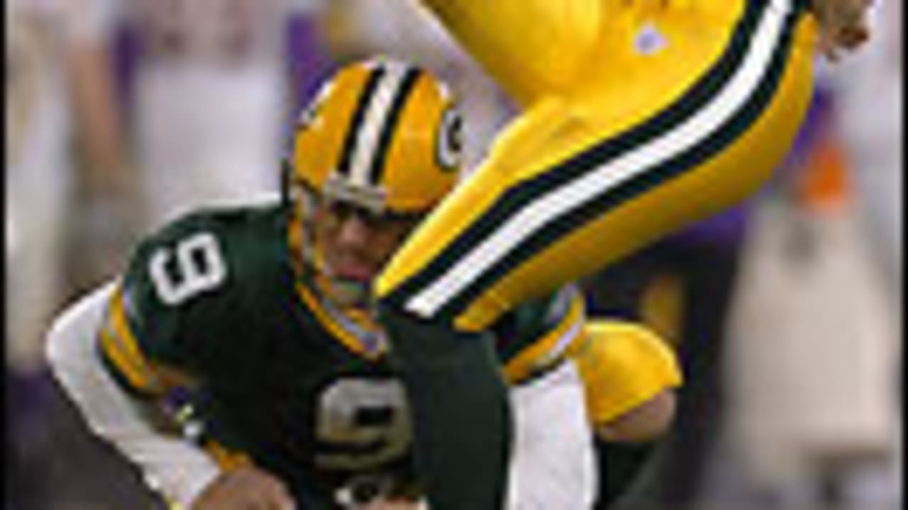 Longwell Kicks Odds, Pressure To Earn Place In Packers History