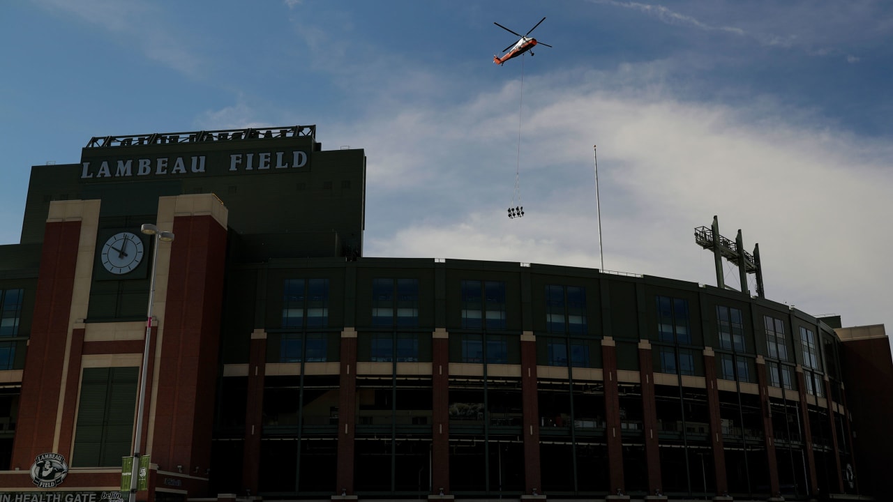 Lambeau Field gets a fresh set of lights