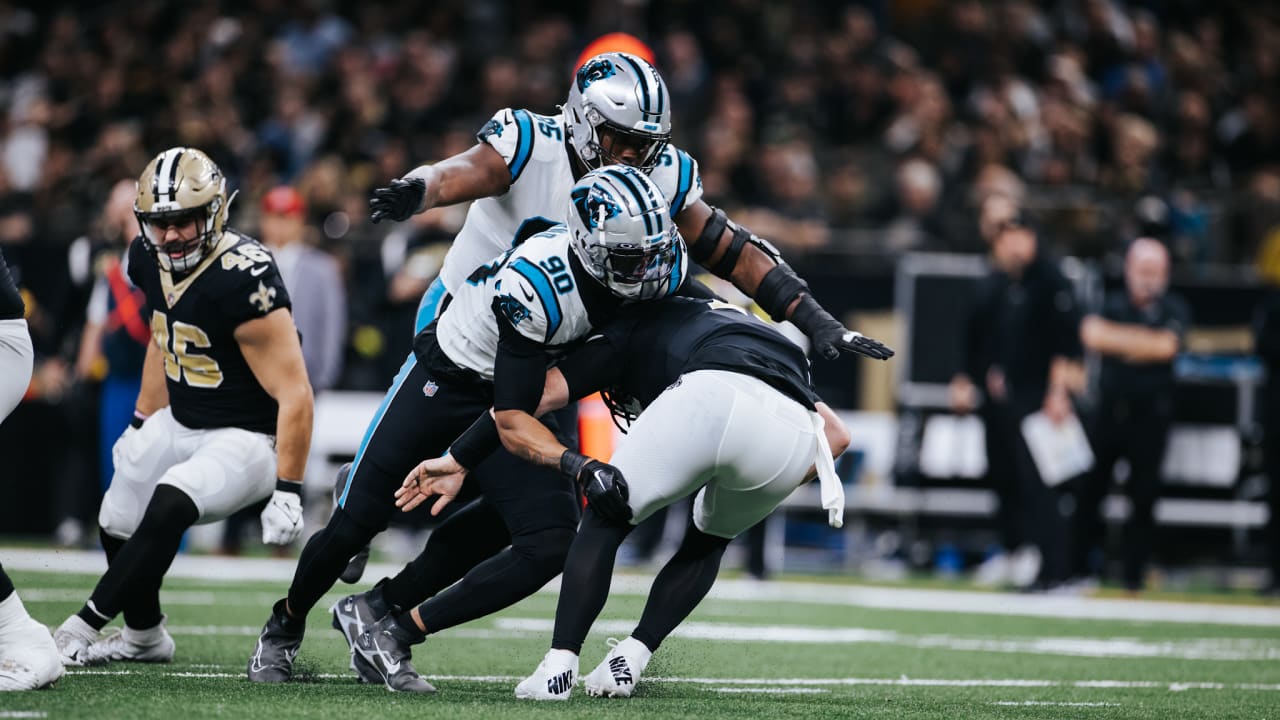 HIGHLIGHT: Amaré Barno sacks Andy Dalton to end drive