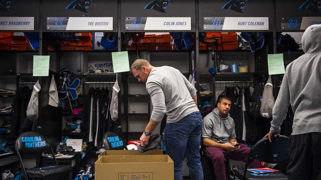 Photos: Panthers clean out lockers