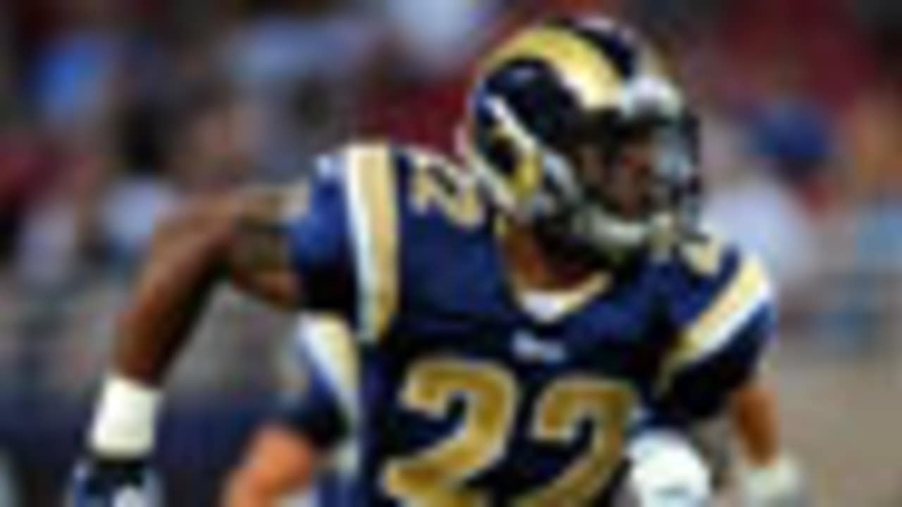 Panthers add DE Applewhite, S Hines