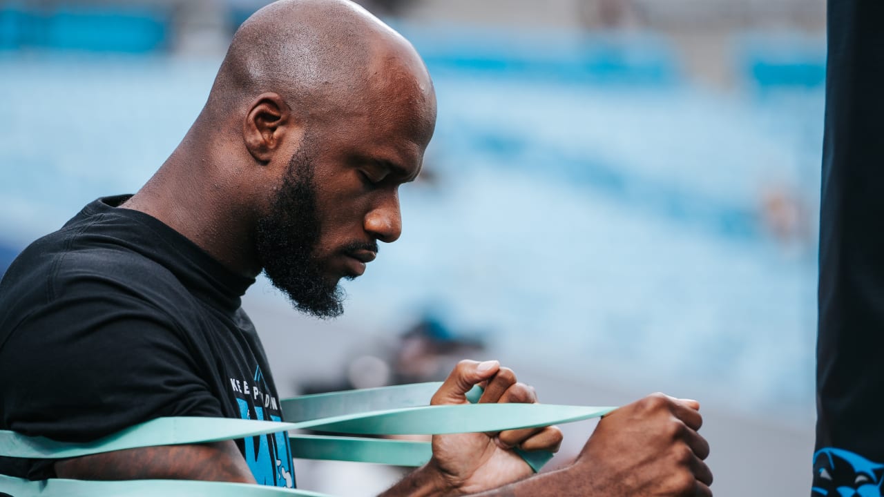 Panthers add Deion Jones to 53-man roster