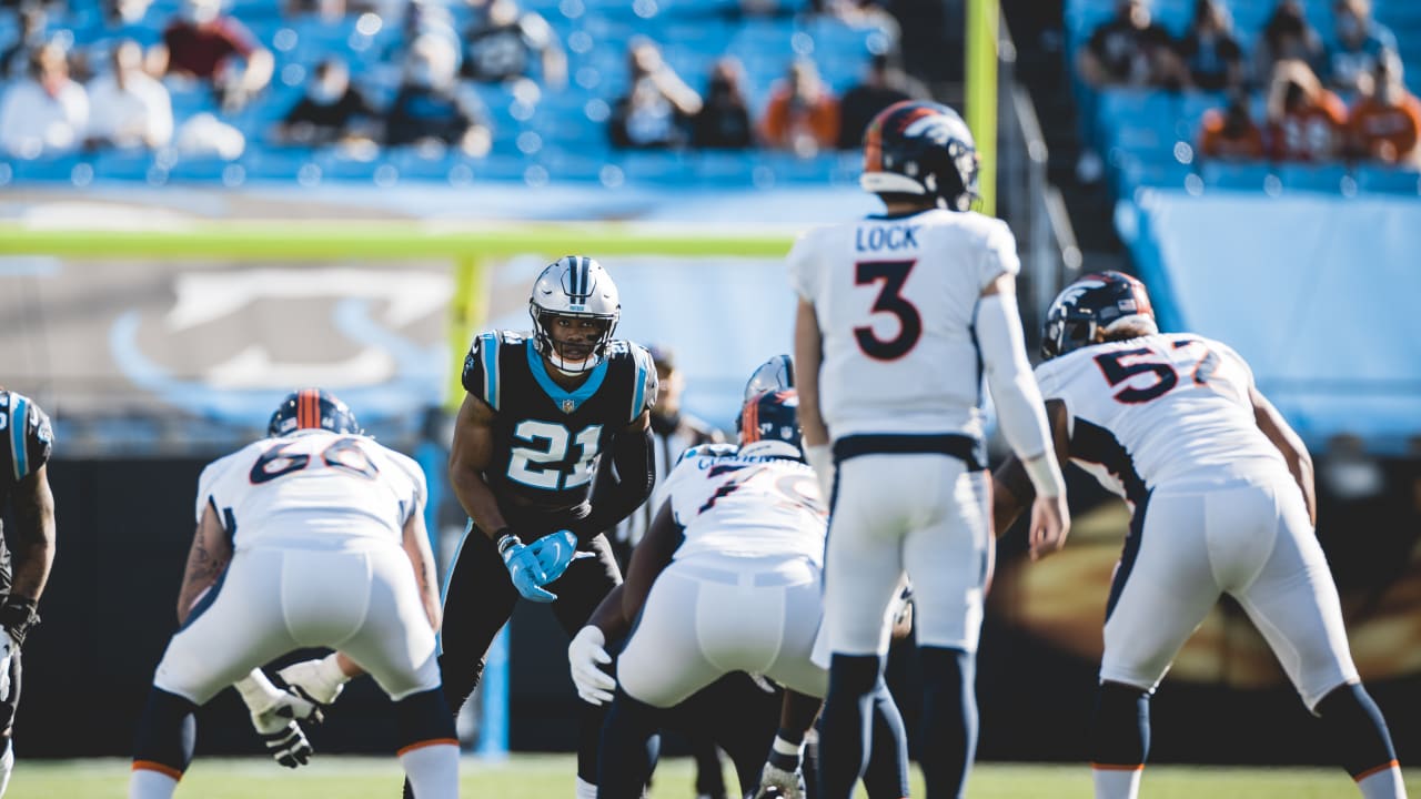 Action Photos: Panthers vs. Broncos