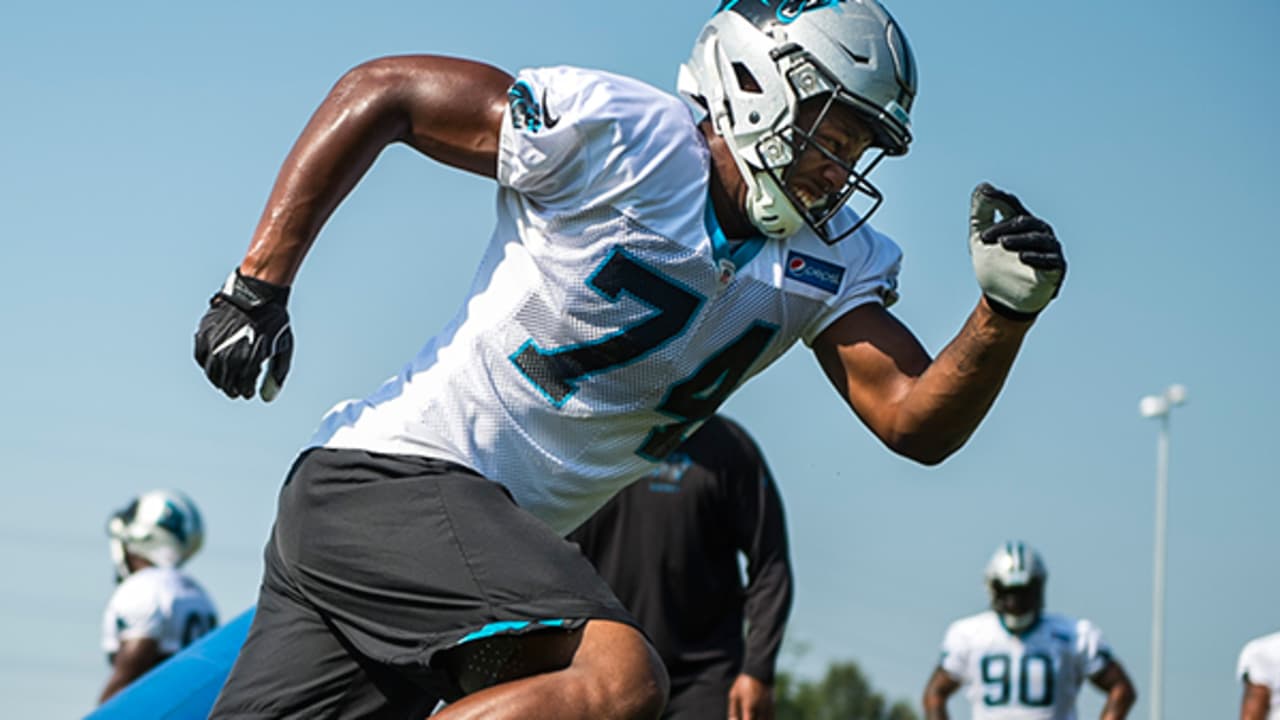 Monday notebook: Daeshon Hall tweaks knee