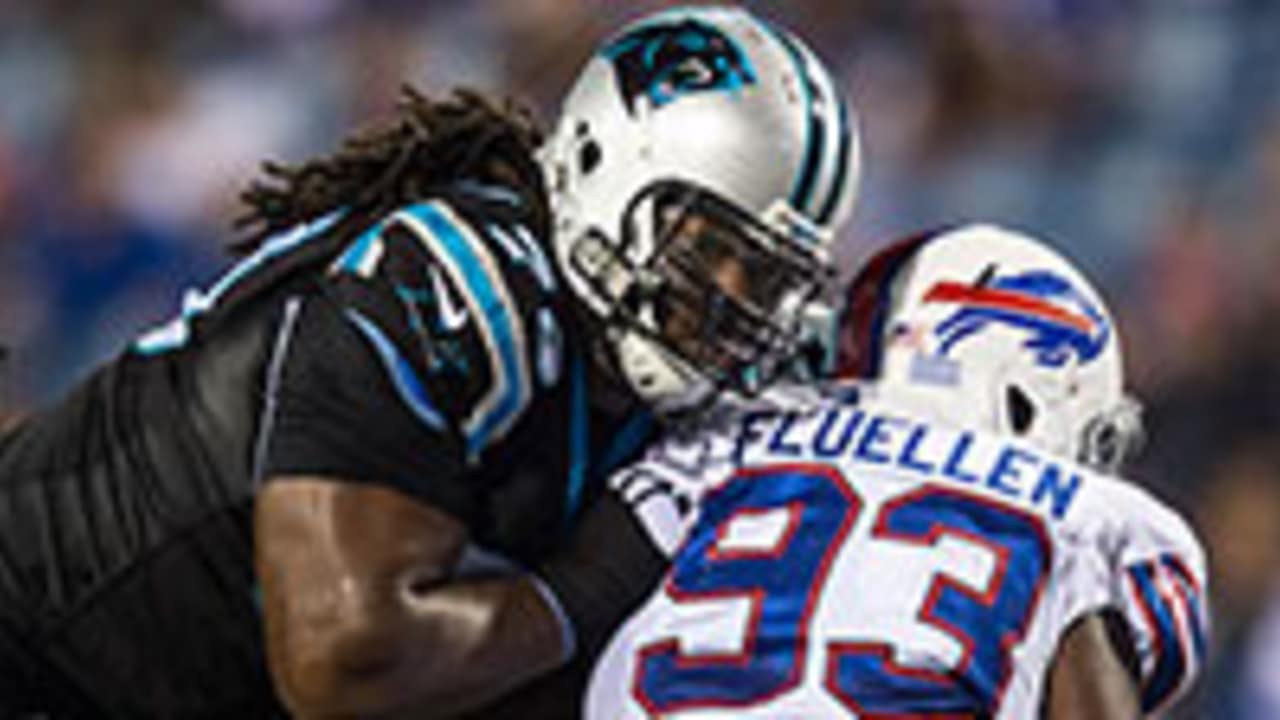 Panthers Re-sign Chris Scott