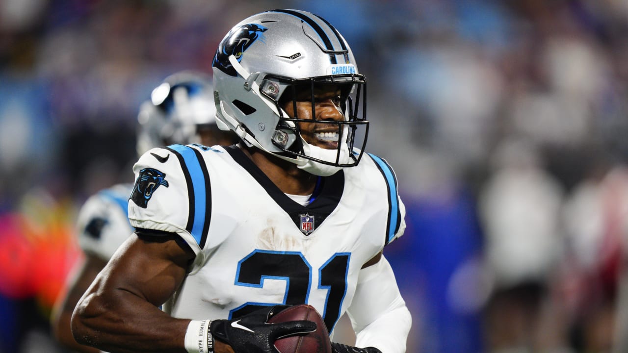 HIGHLIGHT: Jeremy Chinn picks off ping-ponged pass