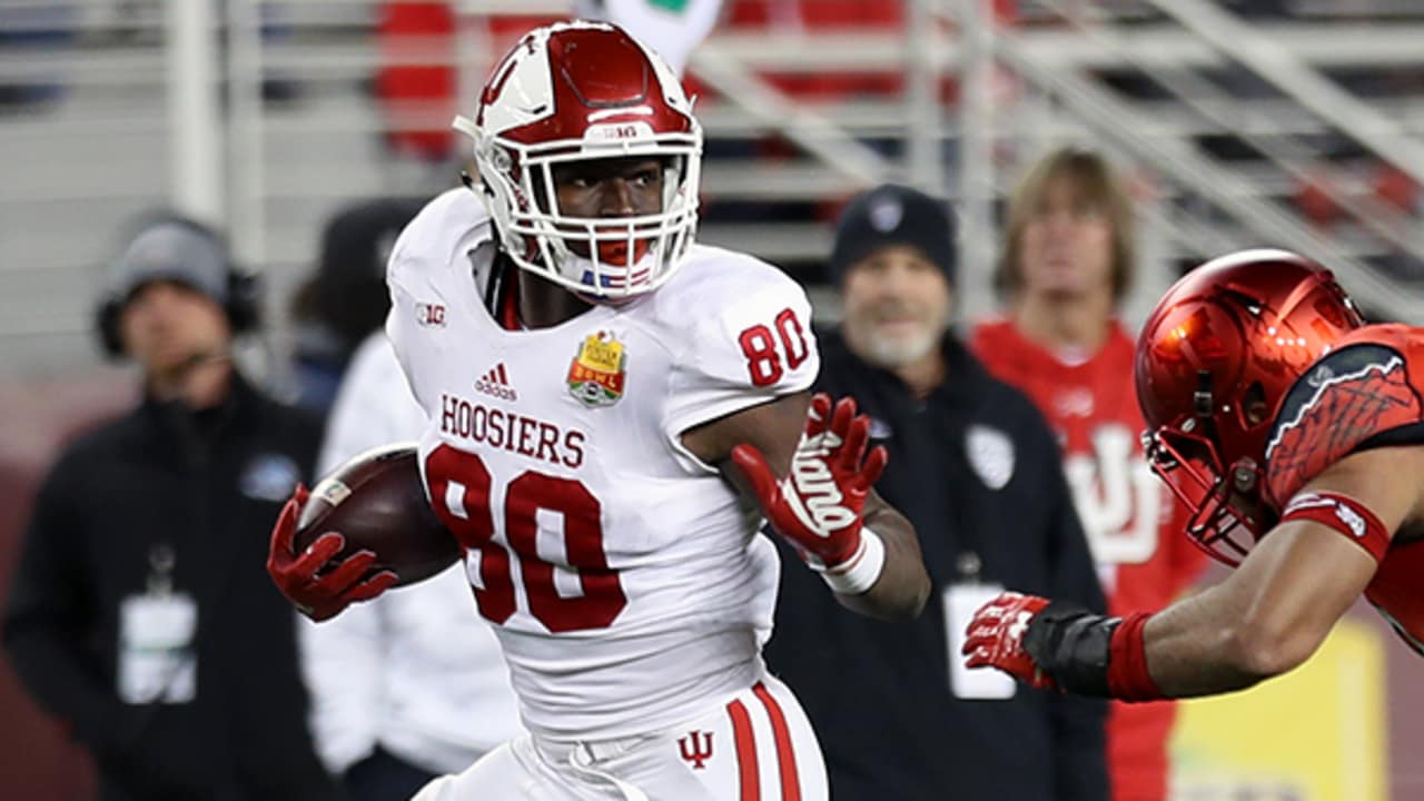 Gifted but raw TE Ian Thomas "in a great place to grow"