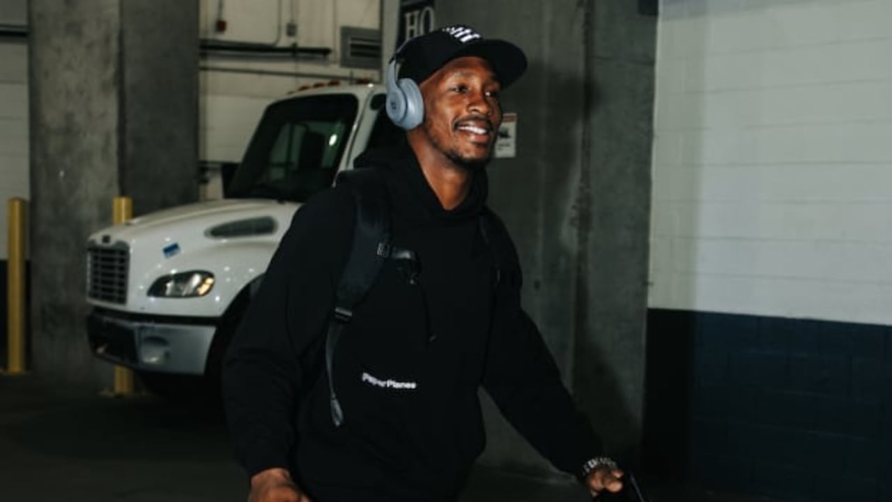 Panthers arrive to take on Bengals in Cincinnati