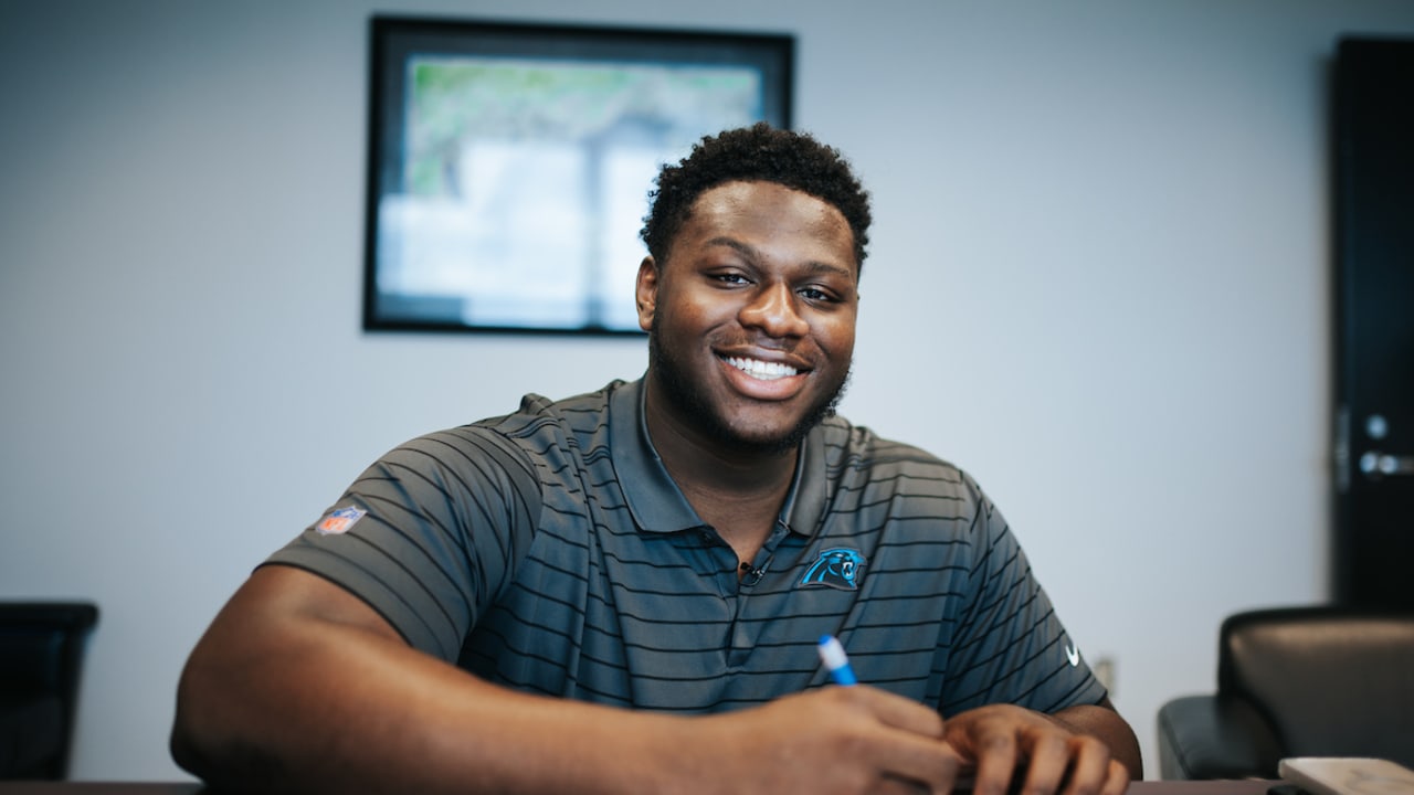 PHOTOS: Ikem Ekwonu officially signs rookie contract