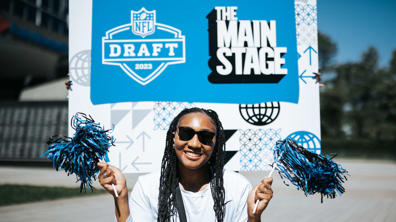 Photos: Panthers fans around Charlotte celebrate the No. 1 pick in the ...