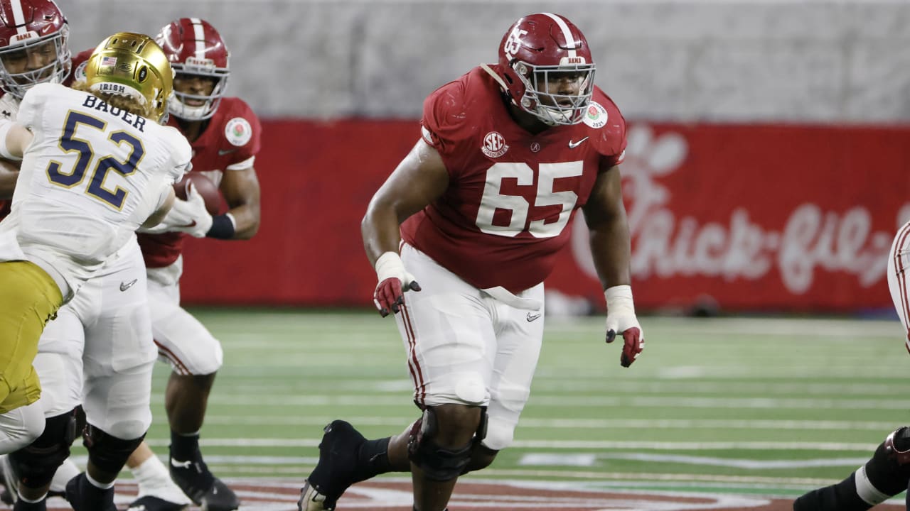 Photos of Deonte Brown at Alabama