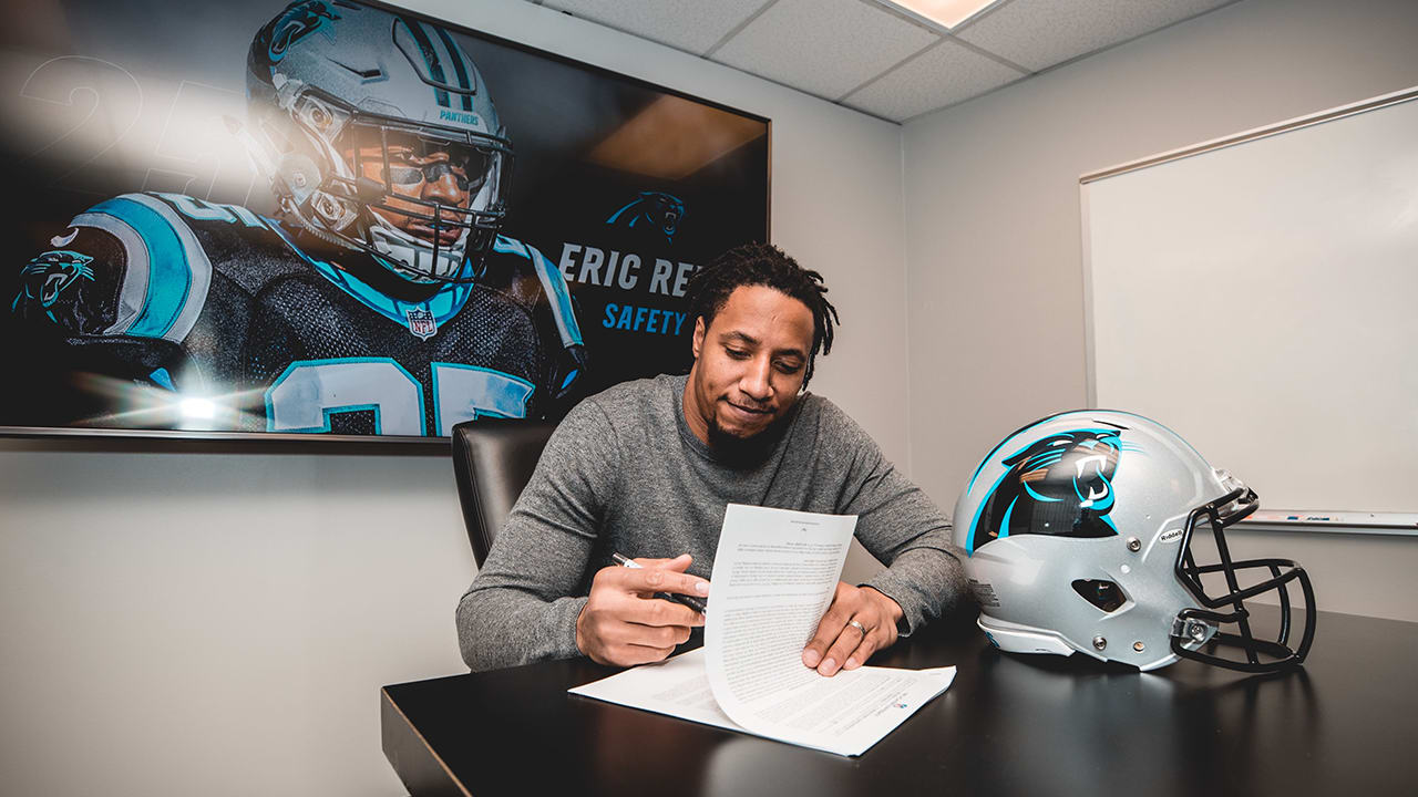 Eric Reid signs three-year contract