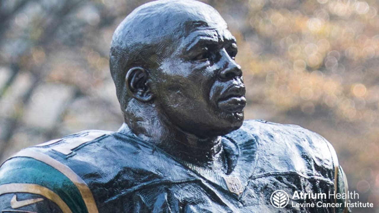 Sculpting Panthers' Sam Mills Pro Football Hall of Fame bust