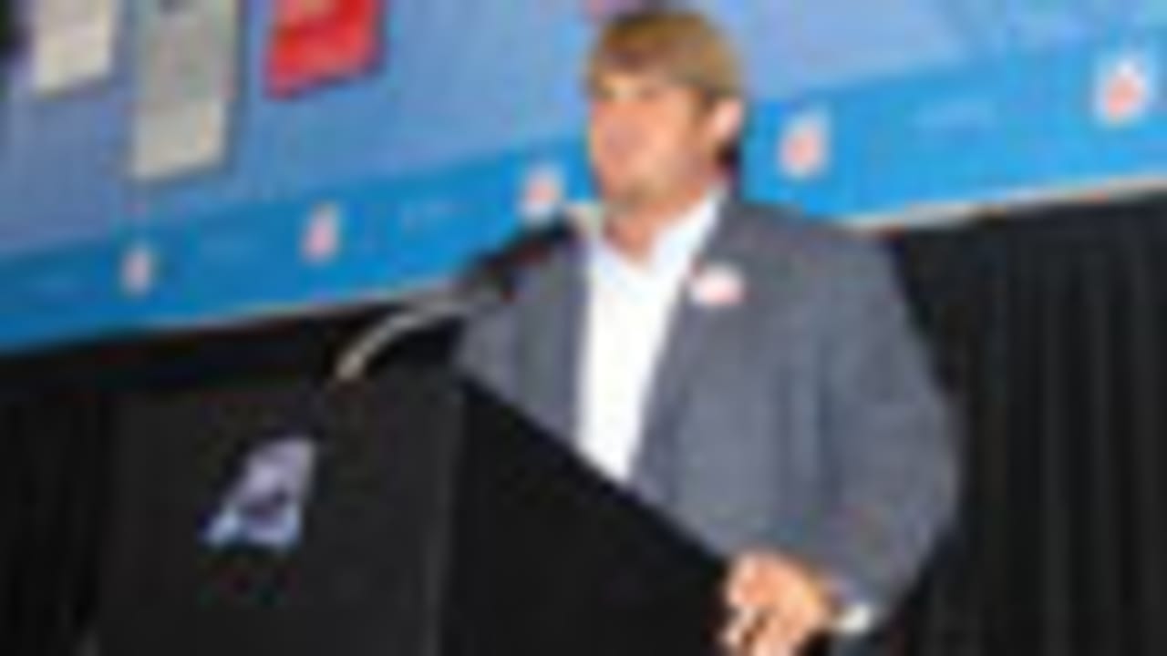 Gross wins Ed Block Courage Award