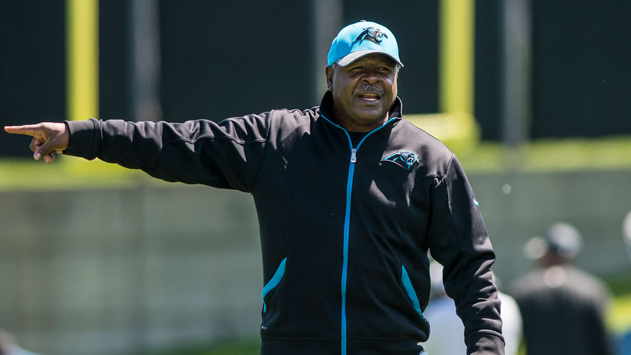 Running backs coach Jim Skipper retires