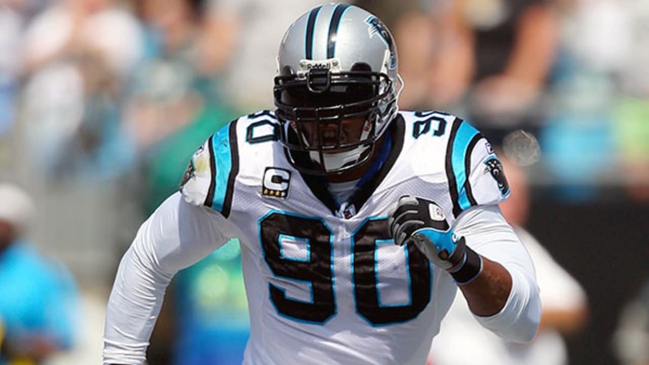 Panthers sign Julius Peppers