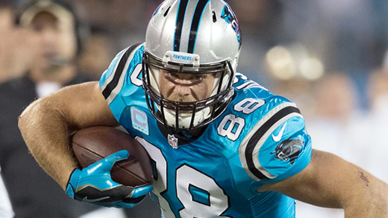 Greg Olsen a finalist for sportsmanship award