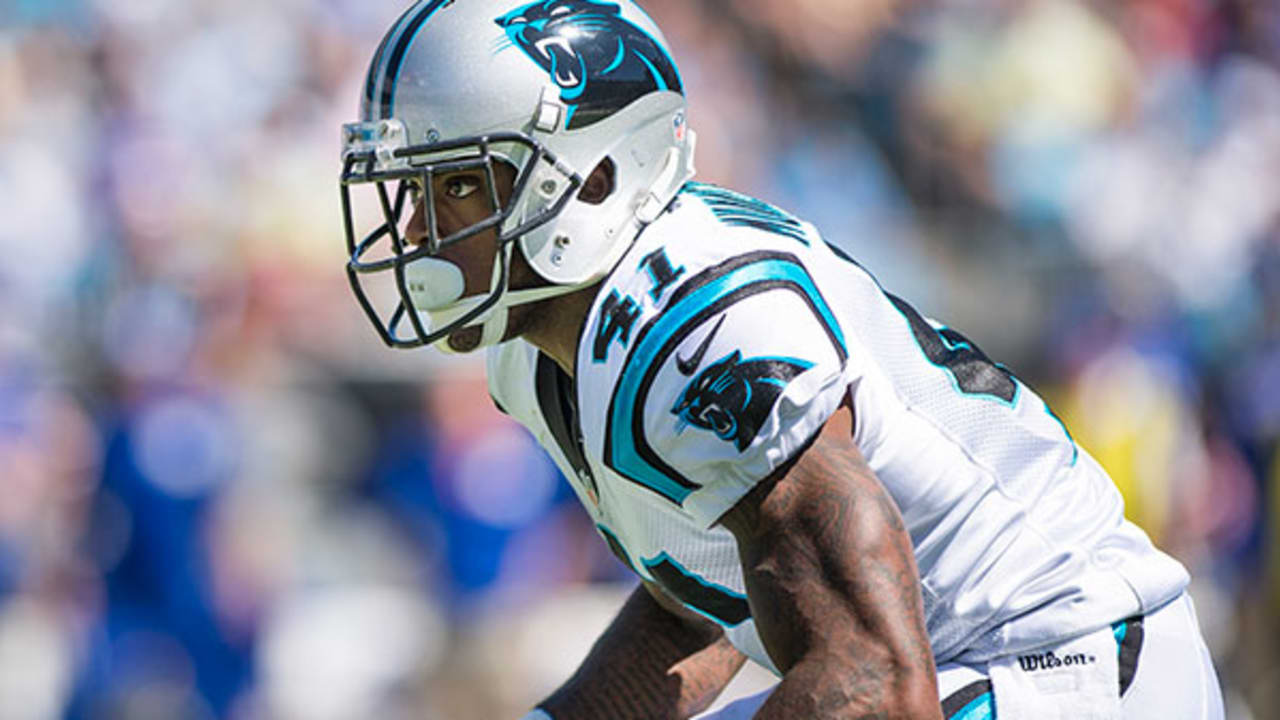 Panthers sign Captain Munnerlyn