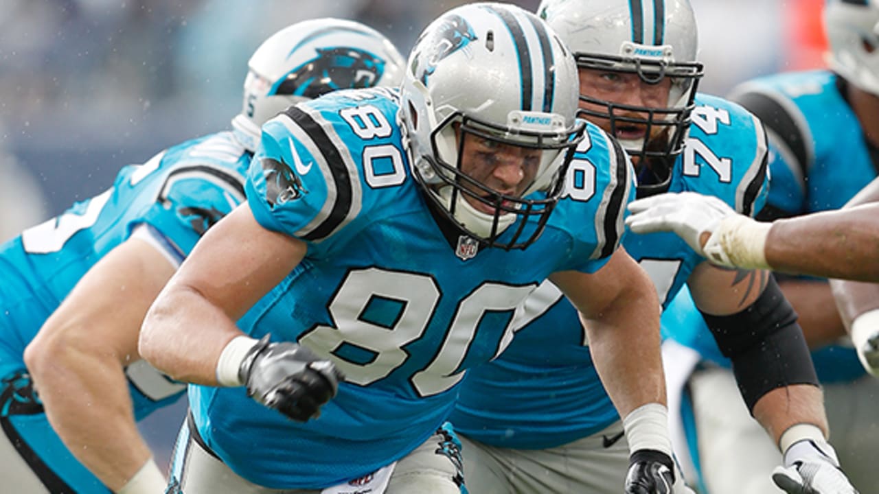 Panthers bring back TE Scott Simonson
