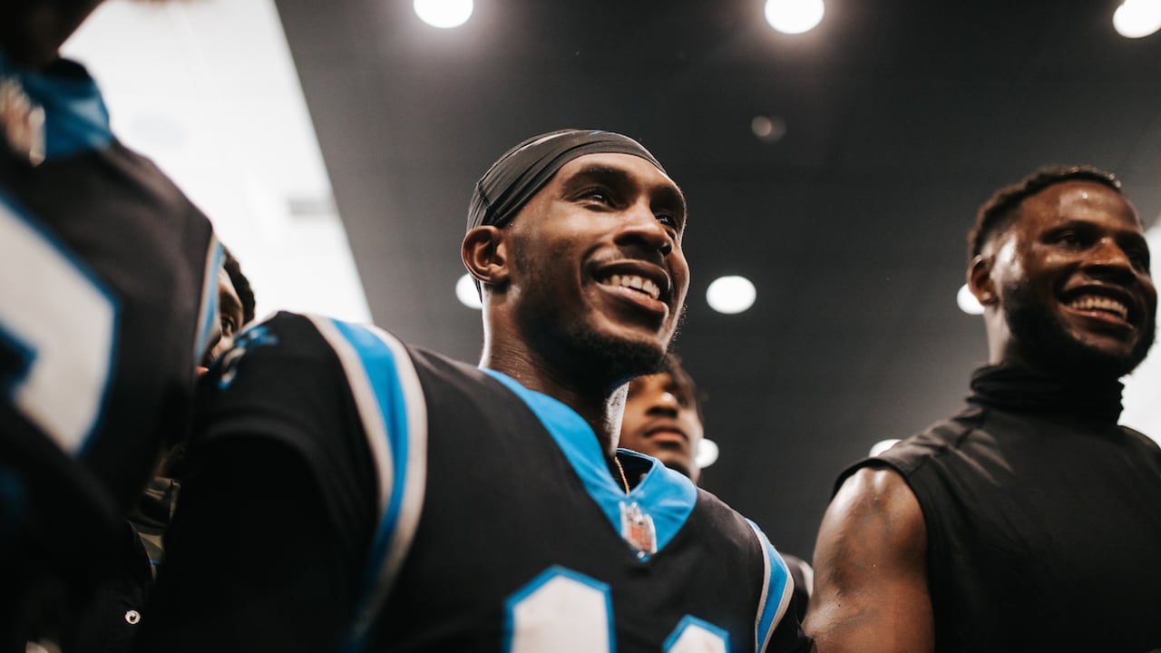 Postgame photos from the field and locker room after Falcons win