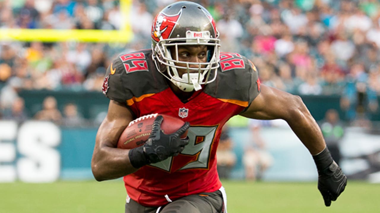 Panthers sign Russell Shepard