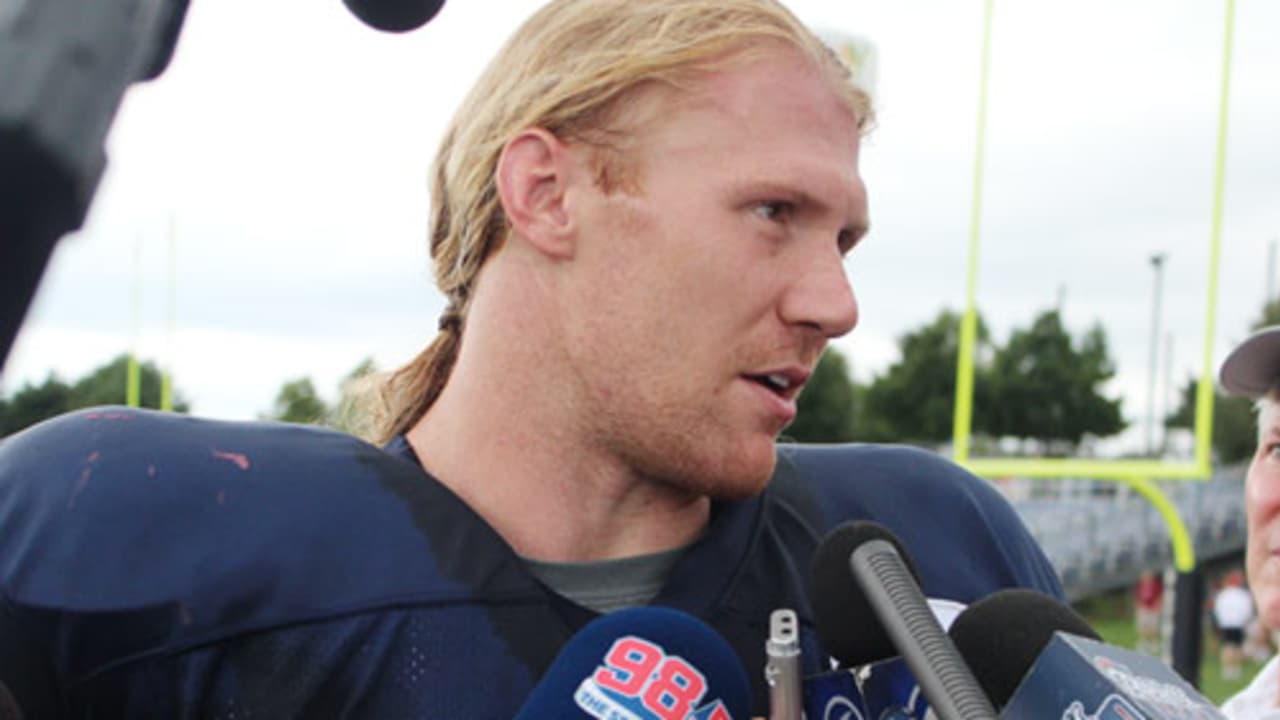 Patriots release LB Bobby Carpenter