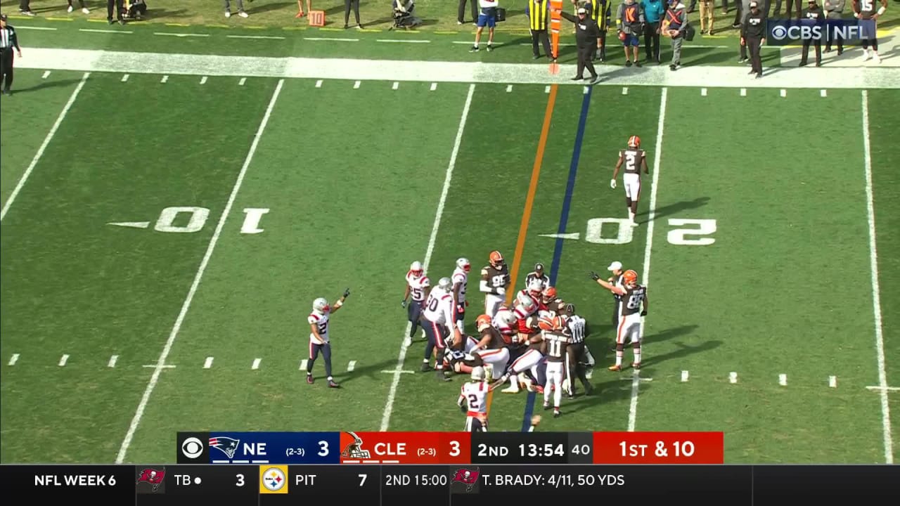 Bailey Zappe high-points Meyers for 20-yard top-shelf catch