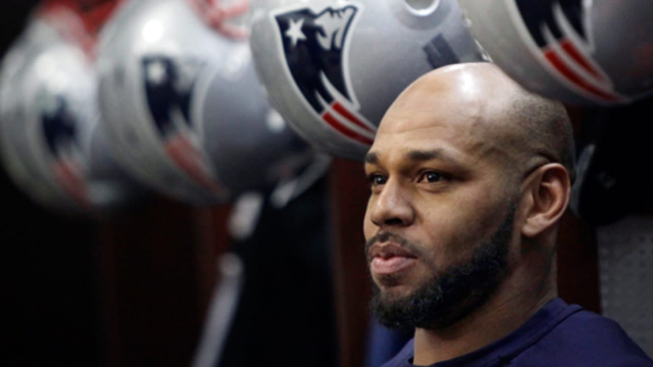 Faulk contemplating retirement after 13 seasons with Patriots