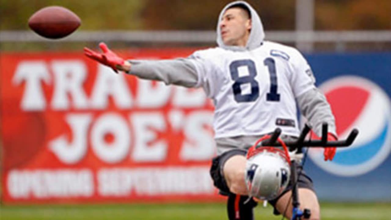 Quick Kicks: Wed 10/24 practice & locker room notes