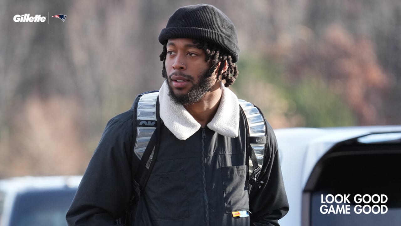Photos: Pregame Week 17: Inside the Patriots Locker Room and Player ...