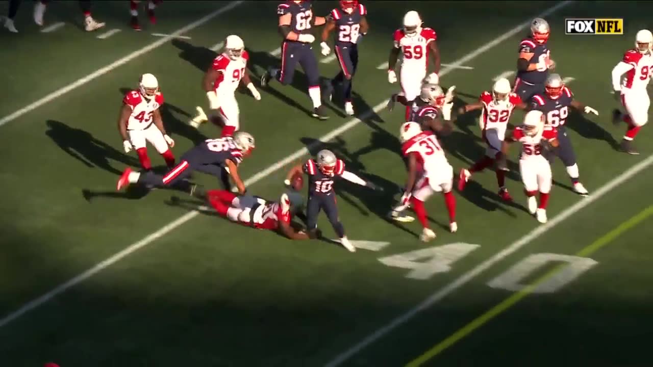 Cam's dump pass to Byrd leads to long third-down conversion