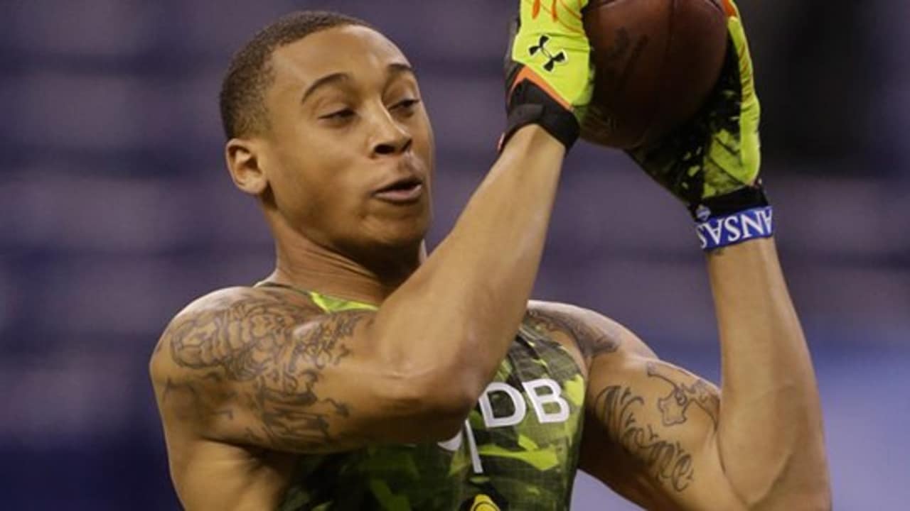 LSU quarterback Russell entering draft