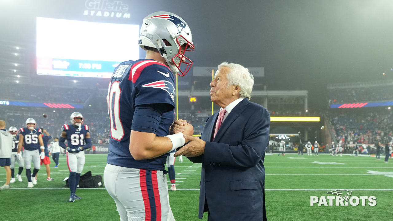 Robert Kraft on Patriots QB Mac Jones: "I'm a Strong Believer in Him ...