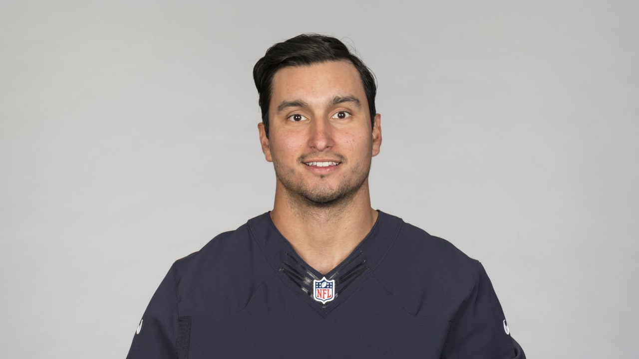 Patriots release TE Rob Housler