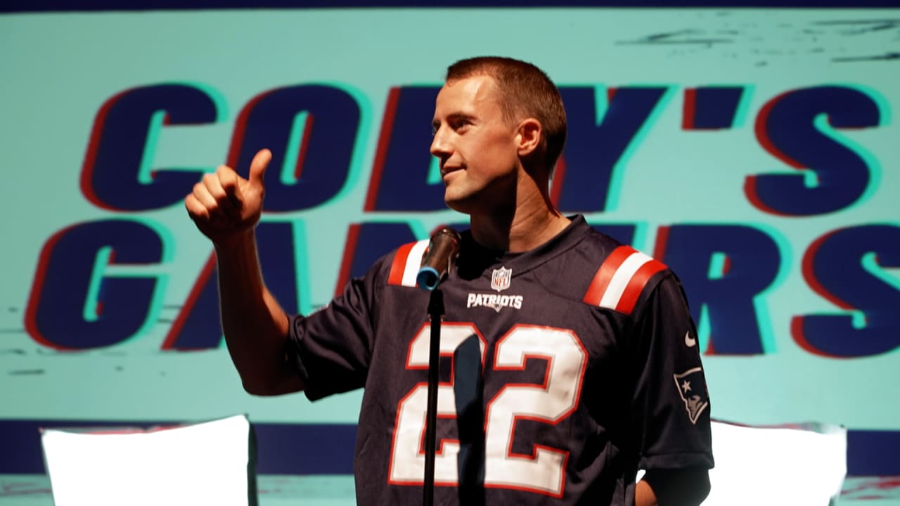 Cody Davis hosts foster children and their families for an afternoon of ...