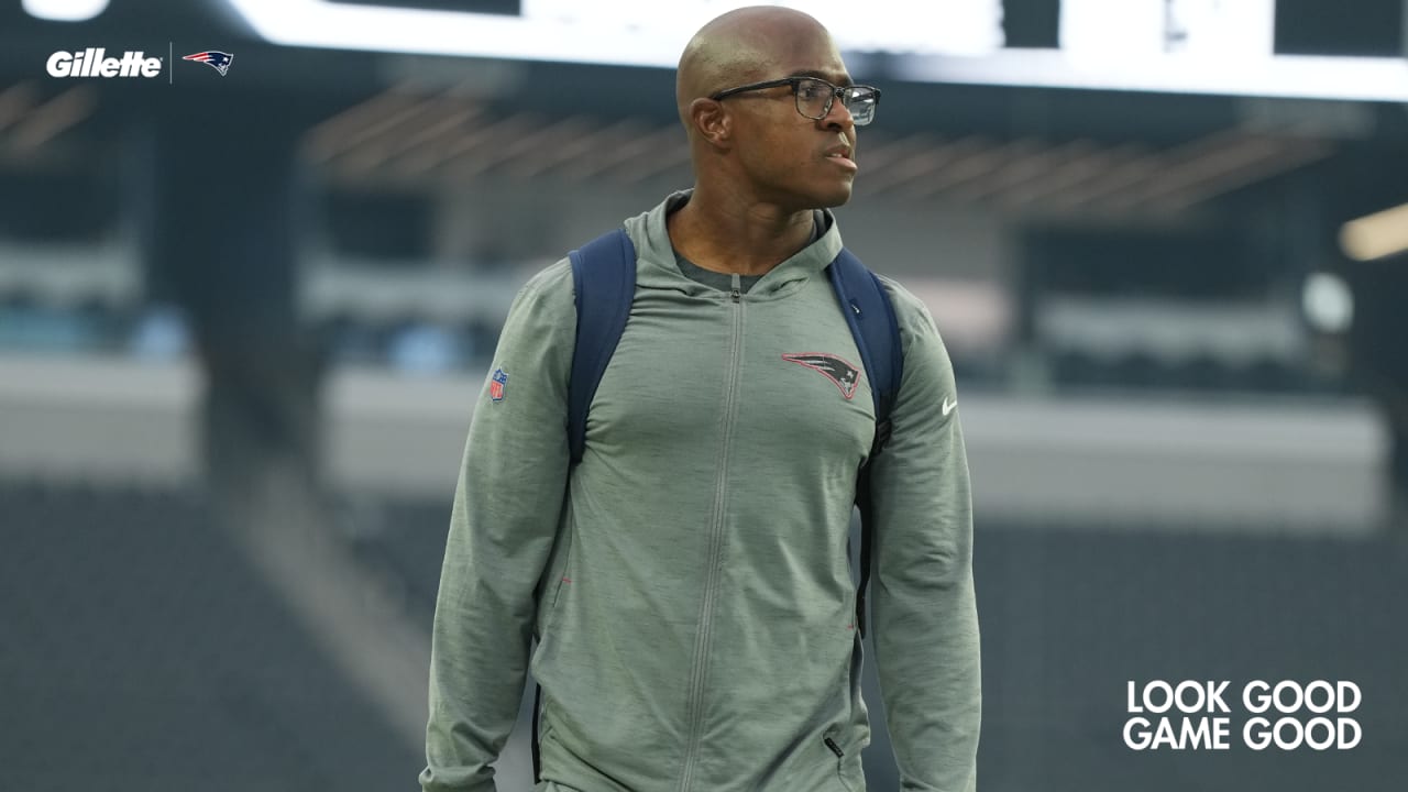 Photos: Pregame Week 15: Inside the Patriots Locker Room and Player ...