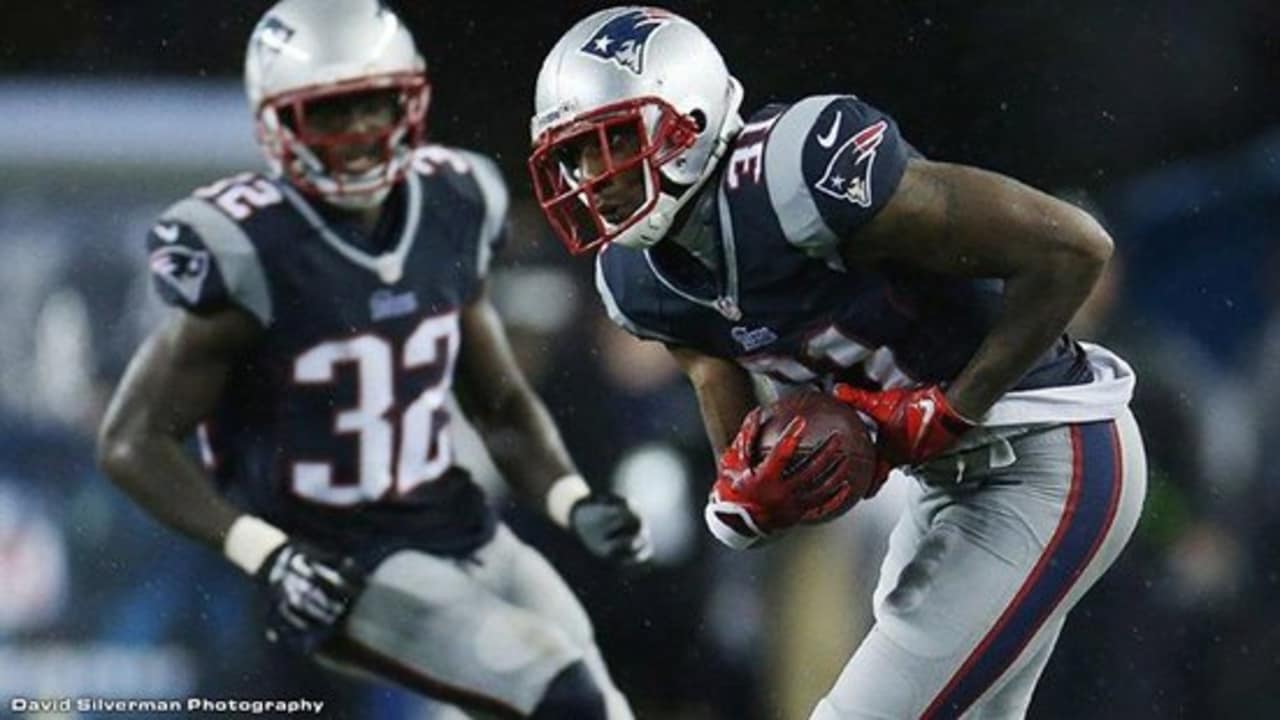 Dolphins examining if they should bring back DE Taylor