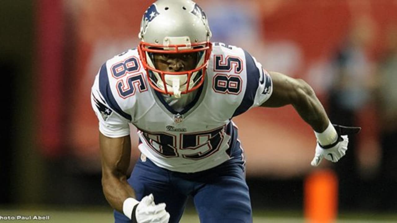 Bears agree to terms with Tinoisamoa